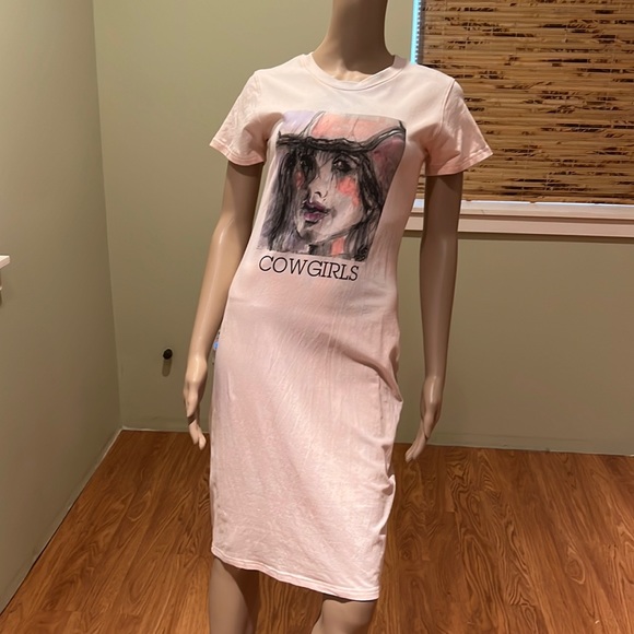 Lily Lab Canada | Dresses | Lily Lab Tiedye Graphic Tshirt Dress Has ...